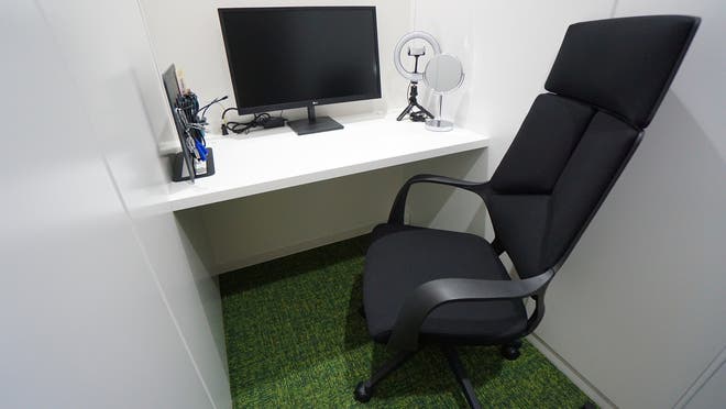 OPENキャンペーン中✨<ODAKYU RENTAL SPACE 本厚木個室B>本厚木駅直結!WiFi/モニター有/Web会議の写真2