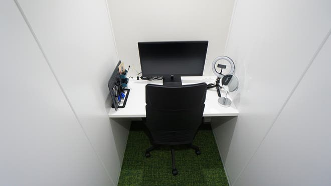 丸一日予約でお得!✨<ODAKYU RENTAL SPACE 本厚木個室F>本厚木駅直結!WiFi/モニター有/Web会議の写真3