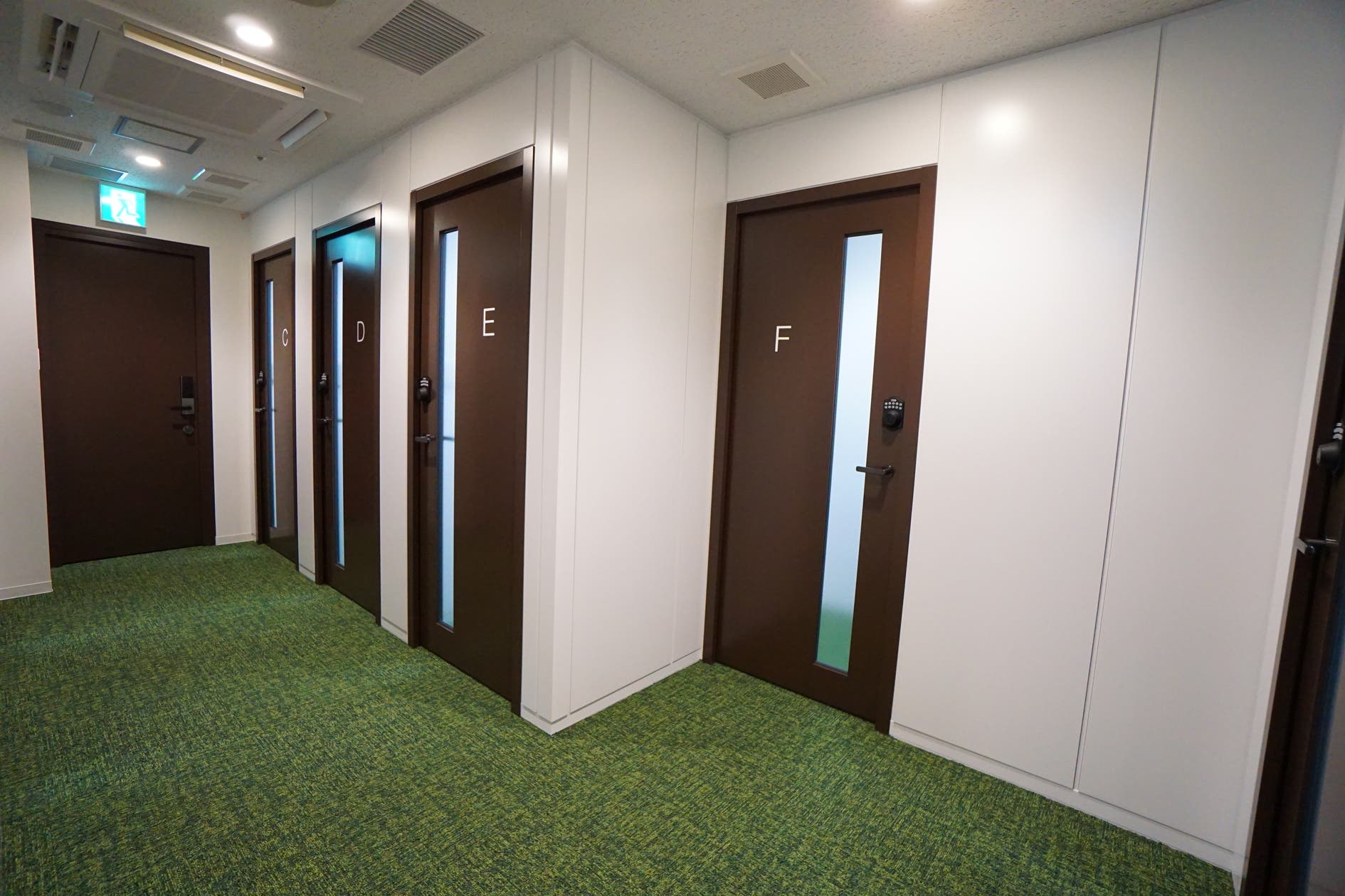 丸一日予約でお得！✨＜ODAKYU RENTAL SPACE 本厚木個室F＞本厚木駅直結！WiFi/モニター有/Web会議の写真11