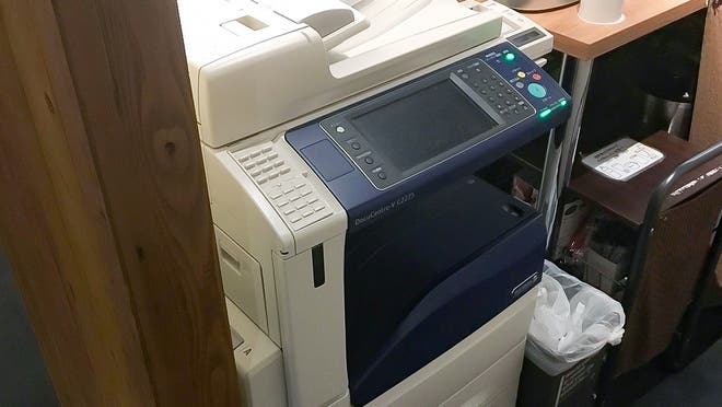 【12名会議室RoomC】新橋駅徒歩1分!/モニター/Wi-Fi/充電器/テレワークやWeb会議に最適の写真16