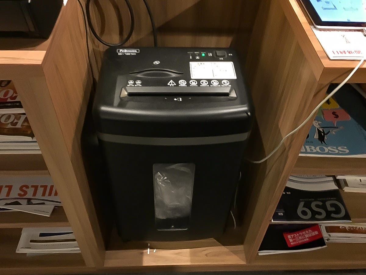 【12名会議室RoomC】新橋駅徒歩1分！/モニター/Wi-Fi/充電器/テレワークやWeb会議に最適の写真13