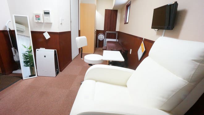 <ひふみサロンスペース504>天満橋駅からまっすぐ!備品充実!リクライニングチェア/施術用ベッドあり♪マッサージ/整体/ネイルの写真2