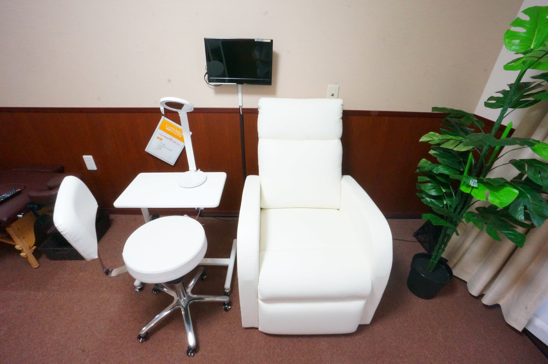 ＜ひふみサロンスペース504＞天満橋駅からまっすぐ！備品充実！リクライニングチェア/施術用ベッドあり♪マッサージ/整体/ネイルの写真8