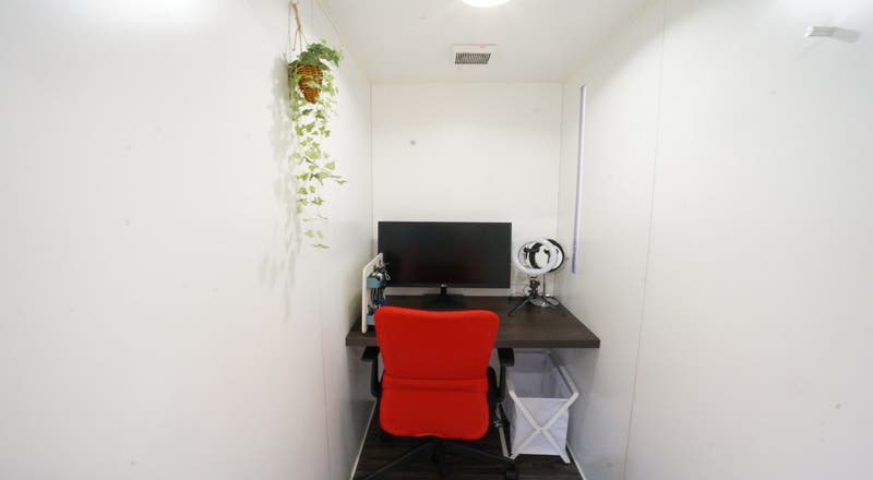 ＜ONLYONE TIMEOFFICE P1＞⭐️光回線導入！⭐️大阪梅田駅から1本✨24時間営業！テレワーク/Web会議/面接