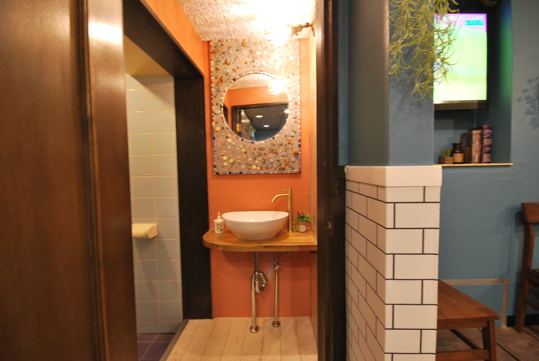 JR蒲田駅3分　カフェ風レンタルスペース（フレッツ光回線WiFi、大型モニター、ホワイトボード設置）の写真11