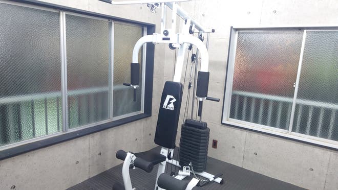 【500円~✨】コスパ最強/業務用マルチスミスラック導入/撮影/テレワークも出来るプライベートジムの写真9