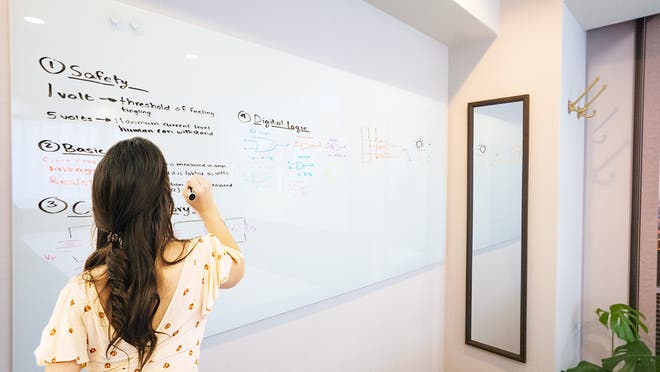 大阪ホテルランク1位の1室【超高速安定WiFi】クリエイティブルーム■商談・zoom/web会議・オンラインミーティング・面談◎の写真3