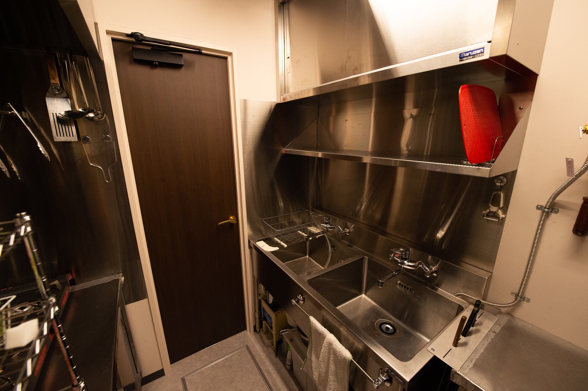 【銀座スタジオルアン・地域最安】プロジェクター・控室あり！プロ機材で配信・映画鑑賞🎥カラオケ🎤飲食（持込可）🍳音楽live🎵の写真6