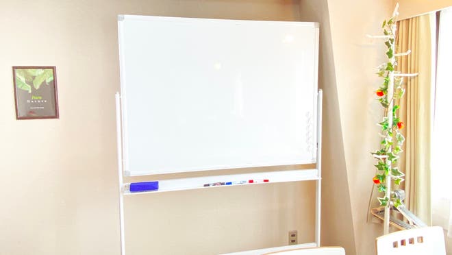 OHANA🍀自然光/昼白色照明2台/壁一面大型鏡/新大阪歩0分/セミナー/会議/レッスン/骨格診断/パーソナルカラー診断✨の写真5