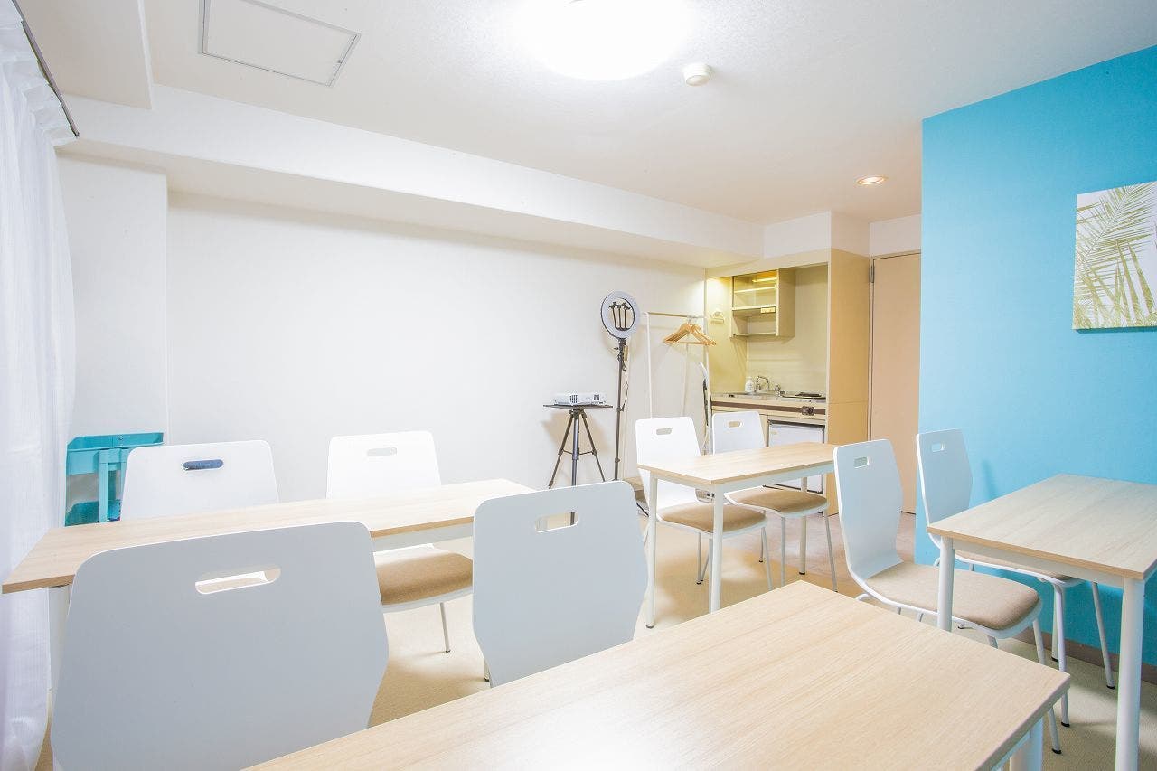 【烏丸駅16番出口2分！12名】綺麗な室内！WiFi・プロジェクター・ホワイトボード全て無料！ふれあい貸し会議室 京都A-306の写真10