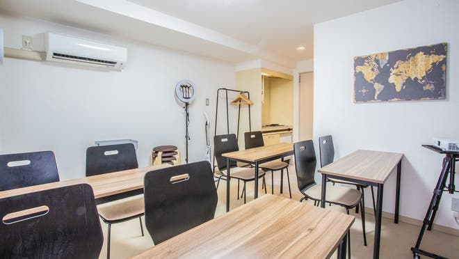 【烏丸駅16番出口2分!12名】綺麗な室内!WiFi・プロジェクター・ホワイトボード全て無料!ふれあい貸し会議室 京都B-505の写真11