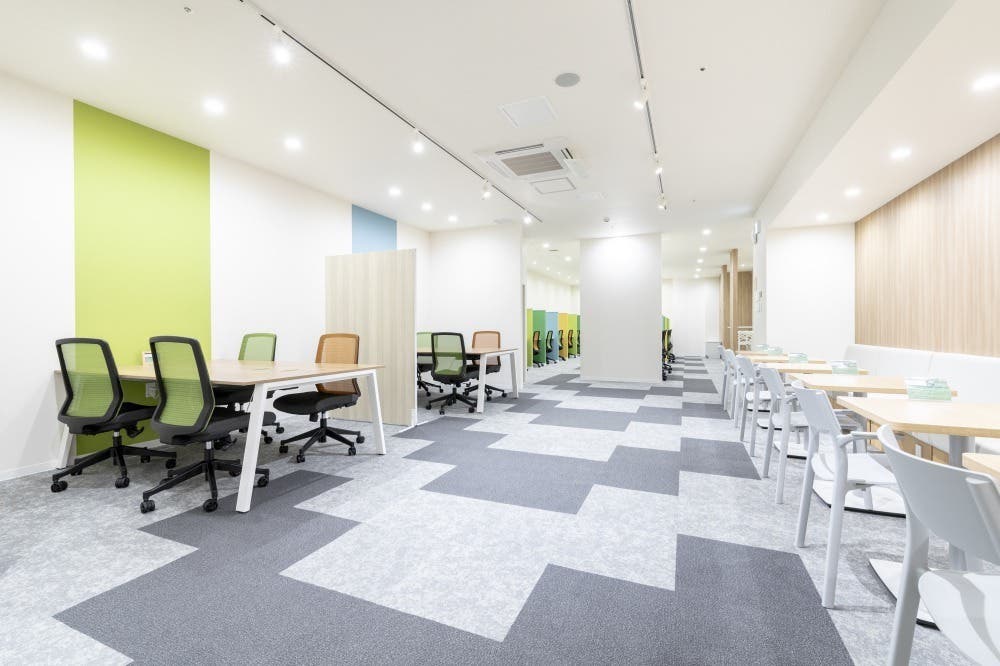 東武東上線志木駅から徒歩1分！MAXHUB・8名会議室。※エアコン(冷房)が効きにくい恐れがありますのでご了承ください。の写真5