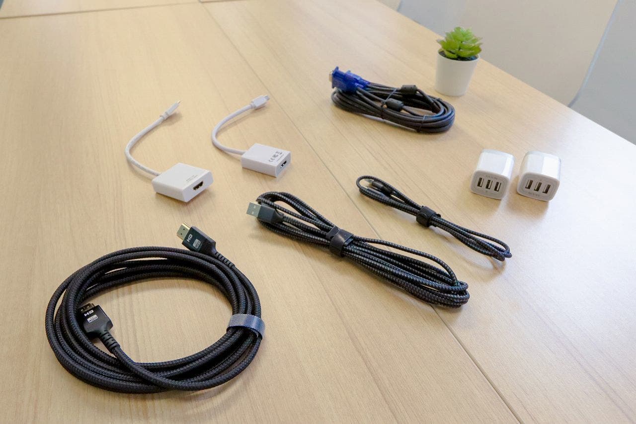 【三越前駅1分！18名】綺麗な室内！WiFi・プロジェクター・ホワイトボード全て無料！土足可！ふれあい貸し会議室 三越前Aの写真9