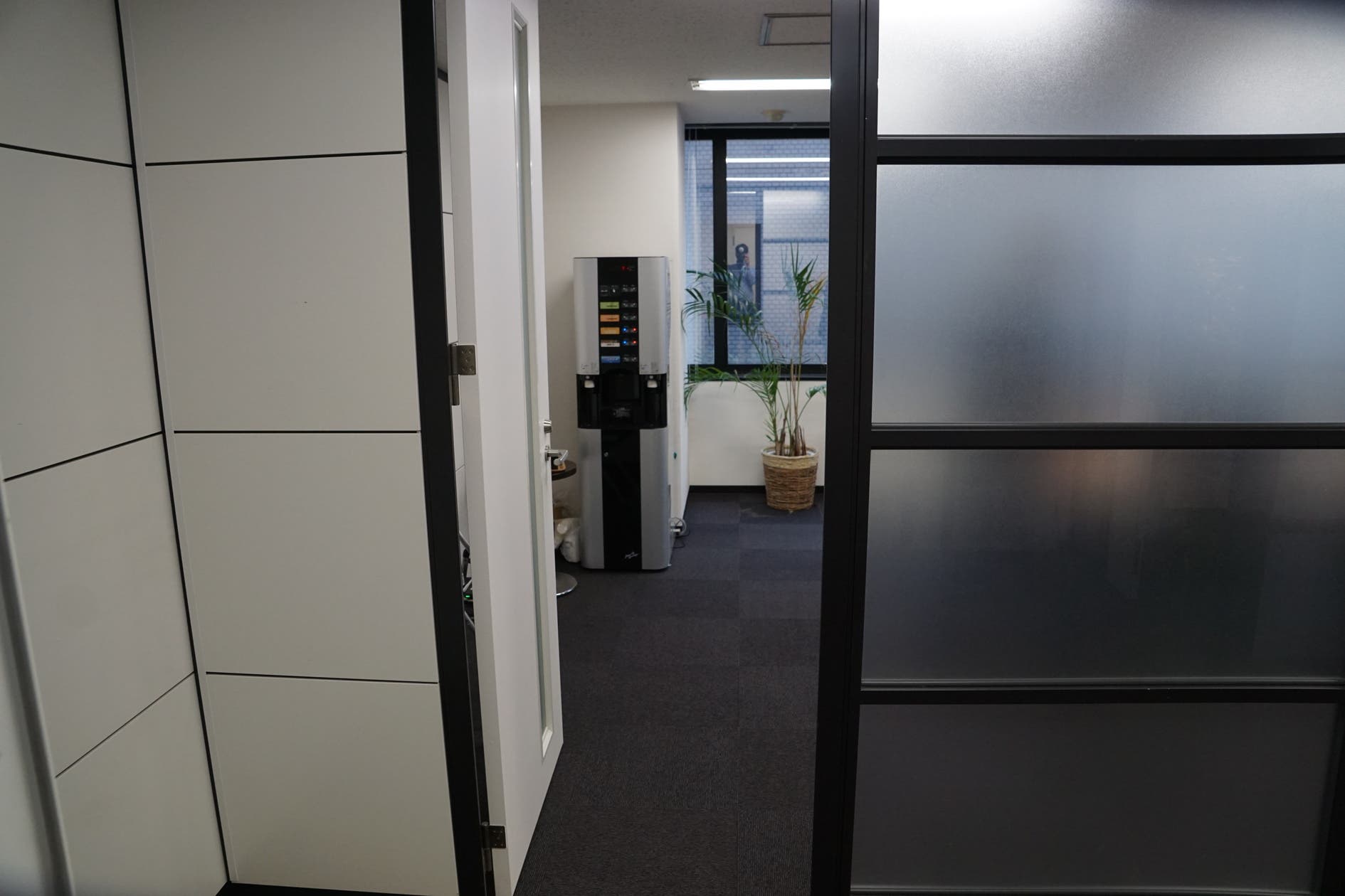 【日本橋/水天宮前駅から徒歩5分】モダンで快適なワークスペースの写真9