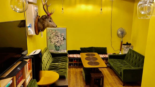 新宿近辺(東新宿) 隠れ家的な1F路面飲食店を貸切! カフェ&レストラン (カウンター有)の写真2