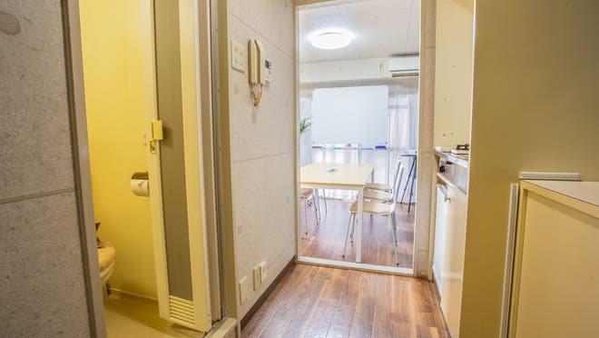 【天王寺駅3分!10名】綺麗な室内!プロジェクター・ホワイトボード全て無料!ふれあい貸し会議室 天王寺B-201の写真12