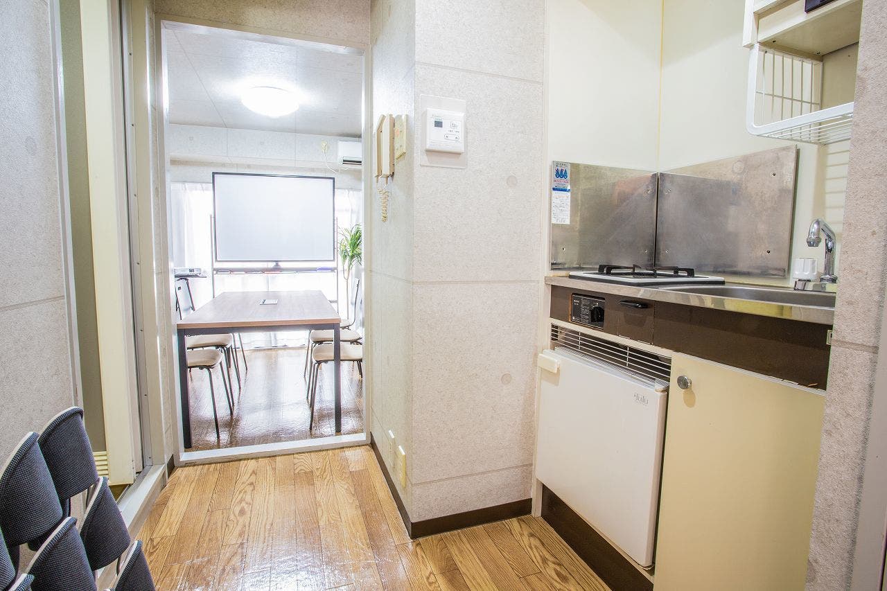 【天王寺駅3分！10名】綺麗な室内！WiFi・プロジェクター・ホワイトボード全て無料！ふれあい貸し会議室 天王寺D-402の写真12