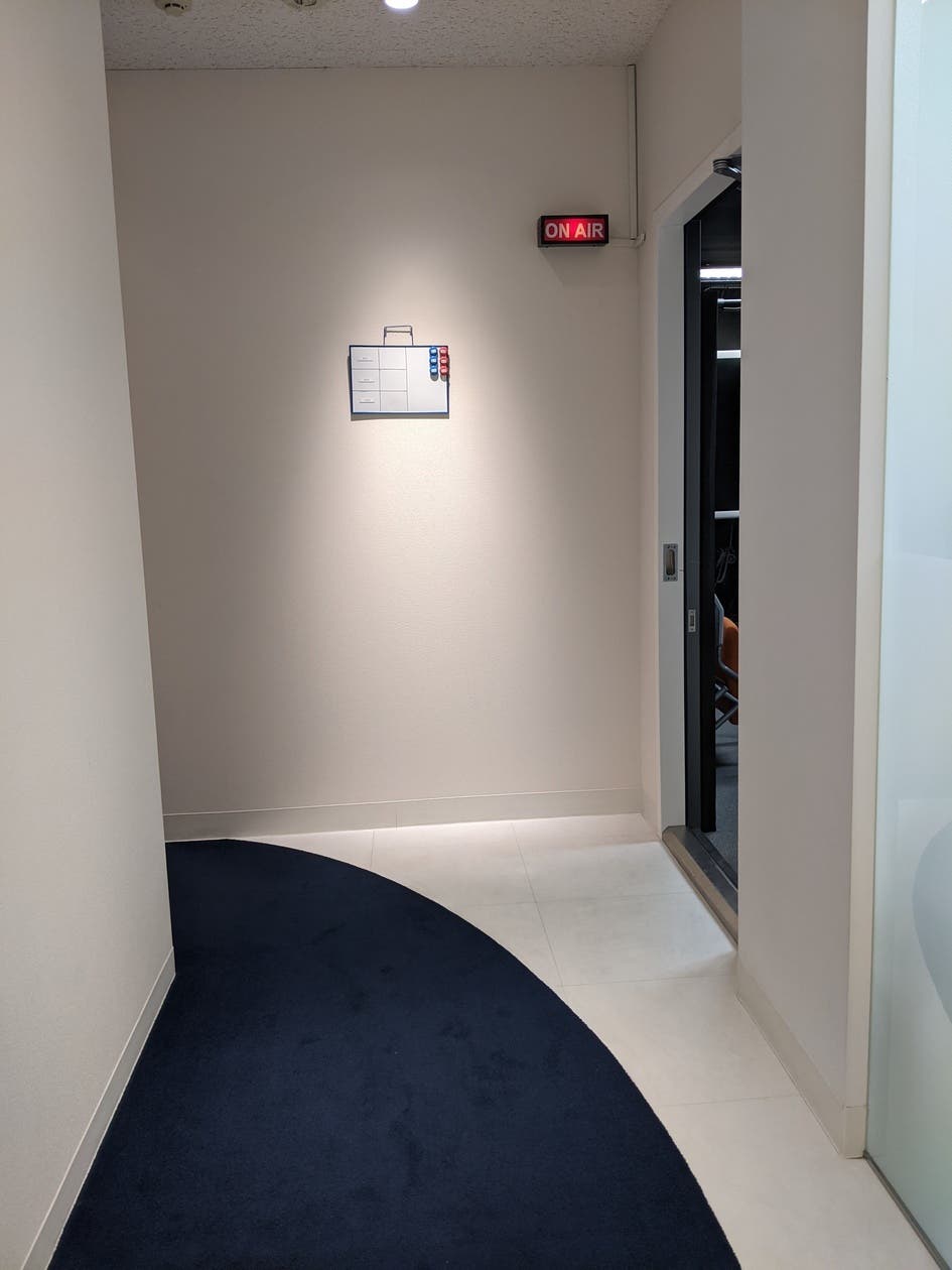 【三田駅徒歩4分】セミナー撮影/研修収録/スタジオ撮影/教材収録/クロマキー/電子黒板での収録に最適な撮影スタジオ！の写真5