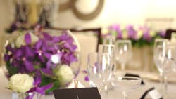 【広島】 シルバー 広がりと上品なかがやきを演出空間 宴会/ミーティング/パーティー/ウェデイングの写真2