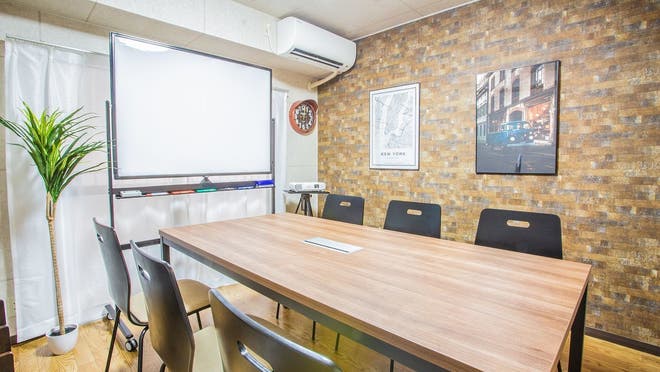 【天王寺駅3分!10名】綺麗な室内!WiFi・プロジェクター・ホワイトボード全て無料!ふれあい貸し会議室 天王寺C-202の写真1