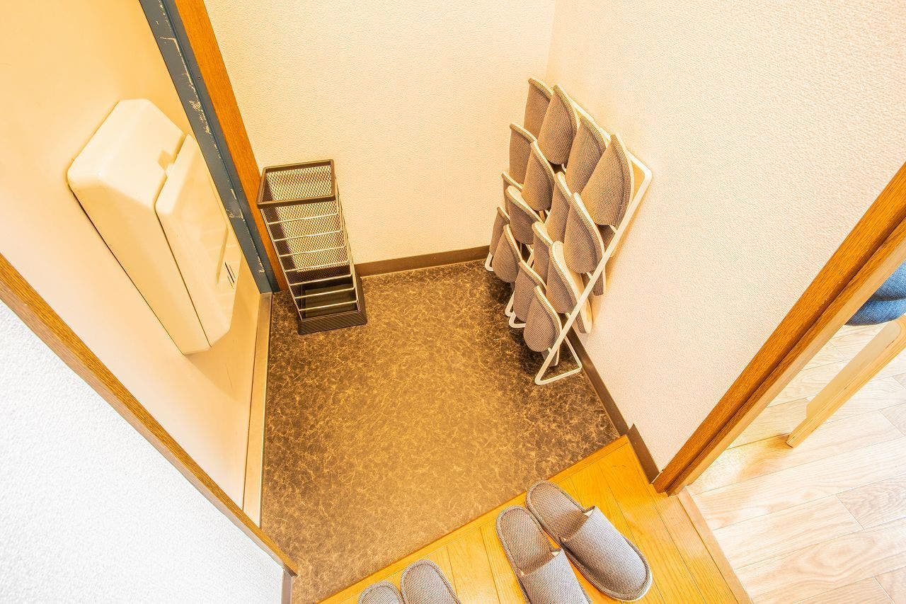 【長堀橋駅2分！10名利用可！】綺麗な室内！WiFi・プロジェクター・ホワイトボード全て無料！ふれあい貸し会議室 心斎橋Aの写真9