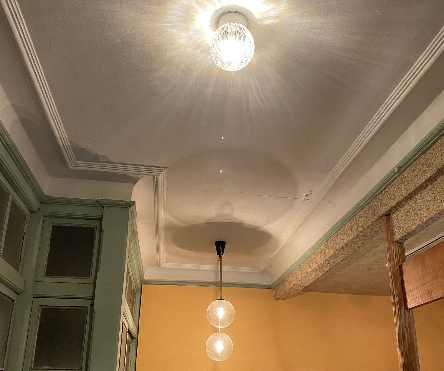 海から徒歩30秒にあり奇跡的に残された大正11年築の木造洋風の元郵便局をリノベーション。の写真6