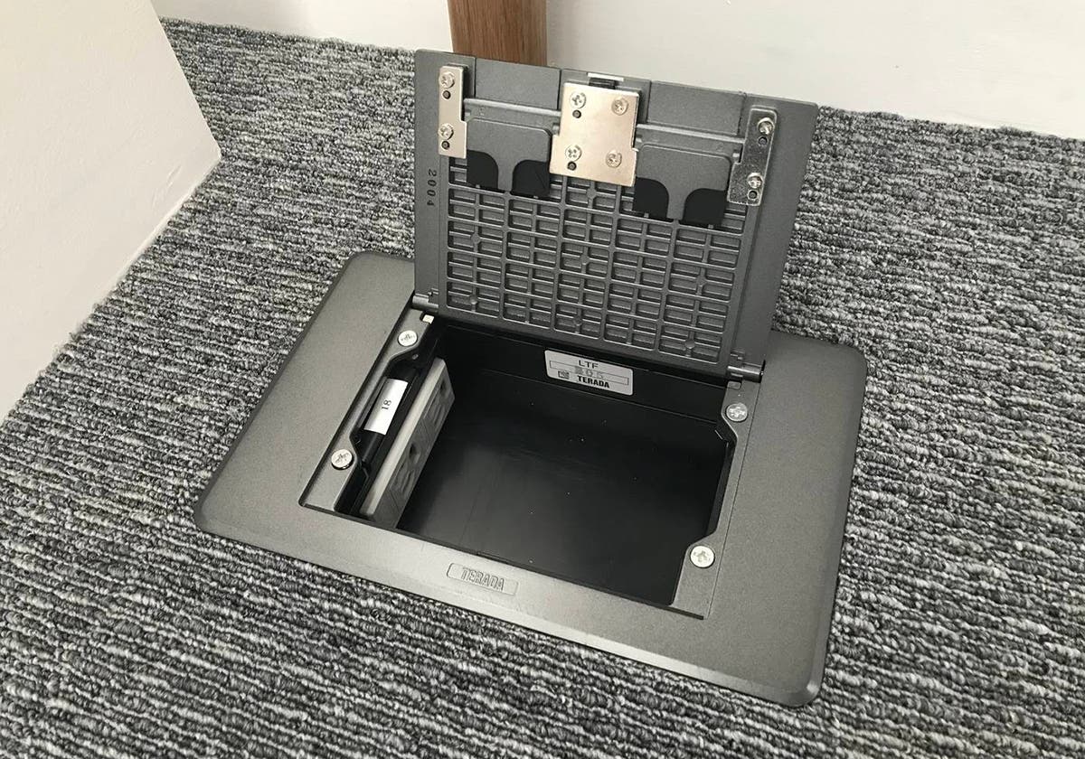 ⭐️個室1⭐️集中作業やWEB会議におすすめ◎高速Wi-Fi NURO Biz【SHARE M-10】麻布十番駅徒歩1分の写真6