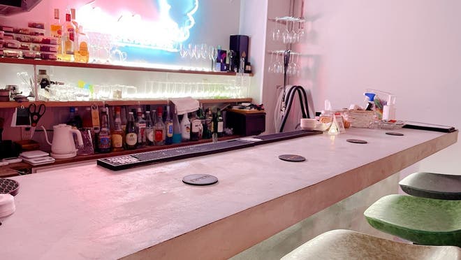 【No Name心斎橋⭐️飲み放題のみ予約可♪】インスタ映えな心斎橋徒歩3分のオシャレバー☆忘年会、新年会、サークル、合コンの写真2