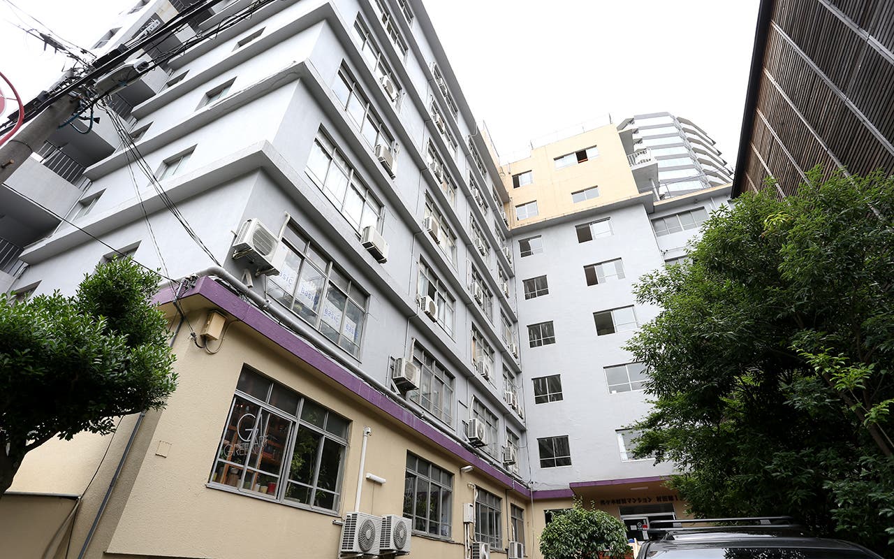 代々木ヴィンテージビル内の非現実的な白壁スタジオの写真27