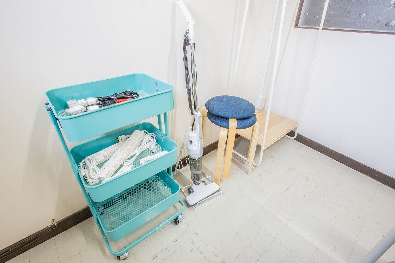 【阪急十三駅1分！6名利用可！】綺麗な室内！WiFi・ホワイトボード全て無料！土足可！ふれあい貸し会議室 十三Aの写真8