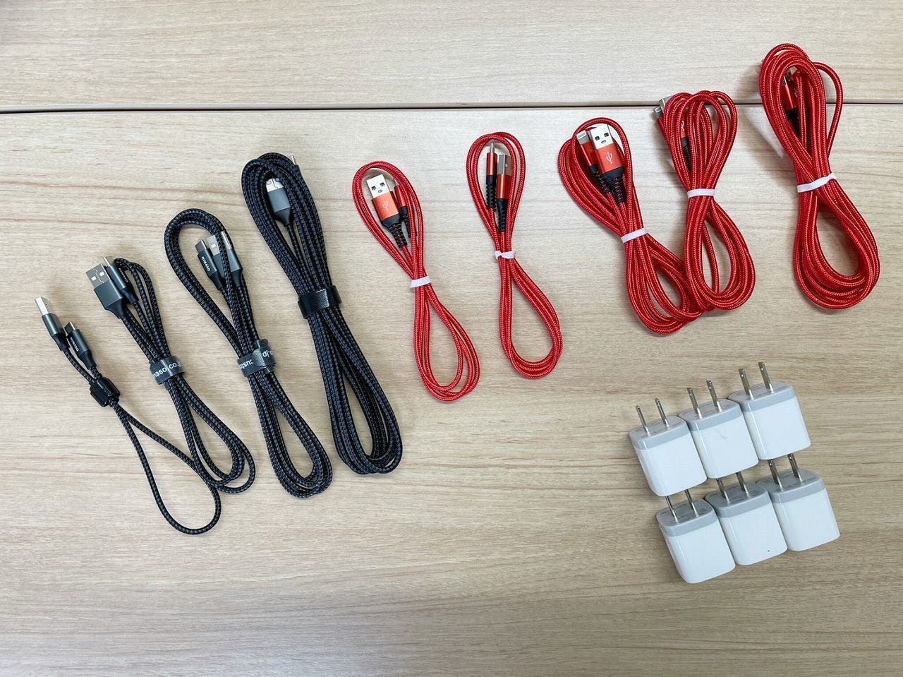 【阪急十三駅1分！6名利用可！】綺麗な室内！WiFi・ホワイトボード全て無料！土足可！ふれあい貸し会議室 十三Aの写真10