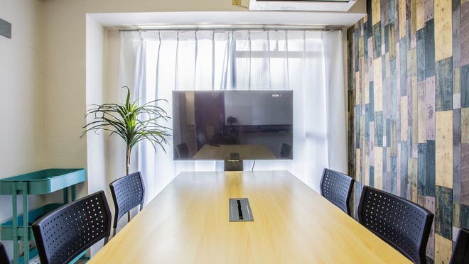 【阪急十三駅5分!10名利用可!】綺麗な室内!WiFi・大型モニター・ホワイトボード全て無料!ふれあい貸し会議室 十三Bの写真2