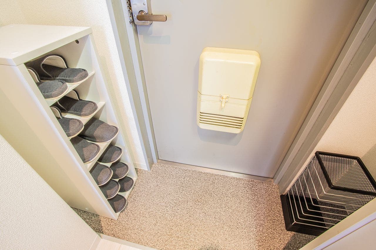 【阪急十三駅5分！10名利用可！】綺麗な室内！WiFi・大型モニター・ホワイトボード全て無料！ふれあい貸し会議室 十三Bの写真8