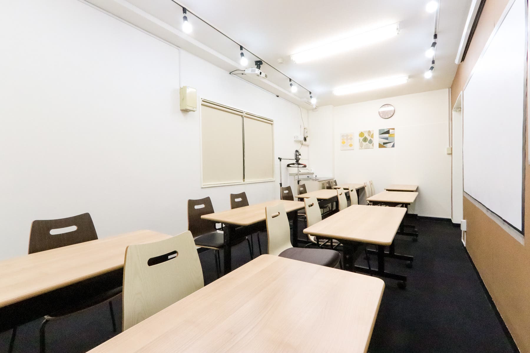 【渋谷駅徒歩1分！ヒカリエ隣！16名利用可！】プロジェクター・ホワイトボード・WiFi全て無料！ふれあい貸し会議室 渋谷No33の写真9