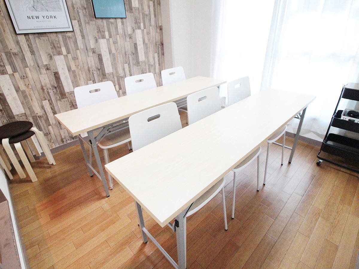 【横浜駅5分！8名利用可！】綺麗な室内！WiFi・プロジェクター・ホワイトボード全て無料！ふれあい貸し会議室 横浜Aの写真5