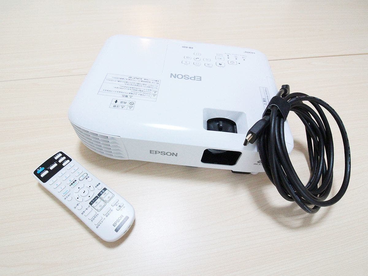 【横浜駅5分！8名利用可！】綺麗な室内！WiFi・プロジェクター・ホワイトボード全て無料！ふれあい貸し会議室 横浜Aの写真9