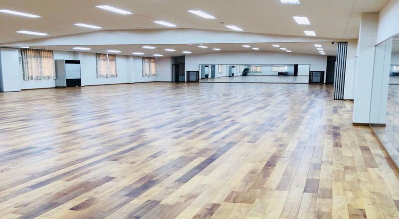 【久宝寺駅から7分】多人数レッスンに使えるレンタルスタジオ