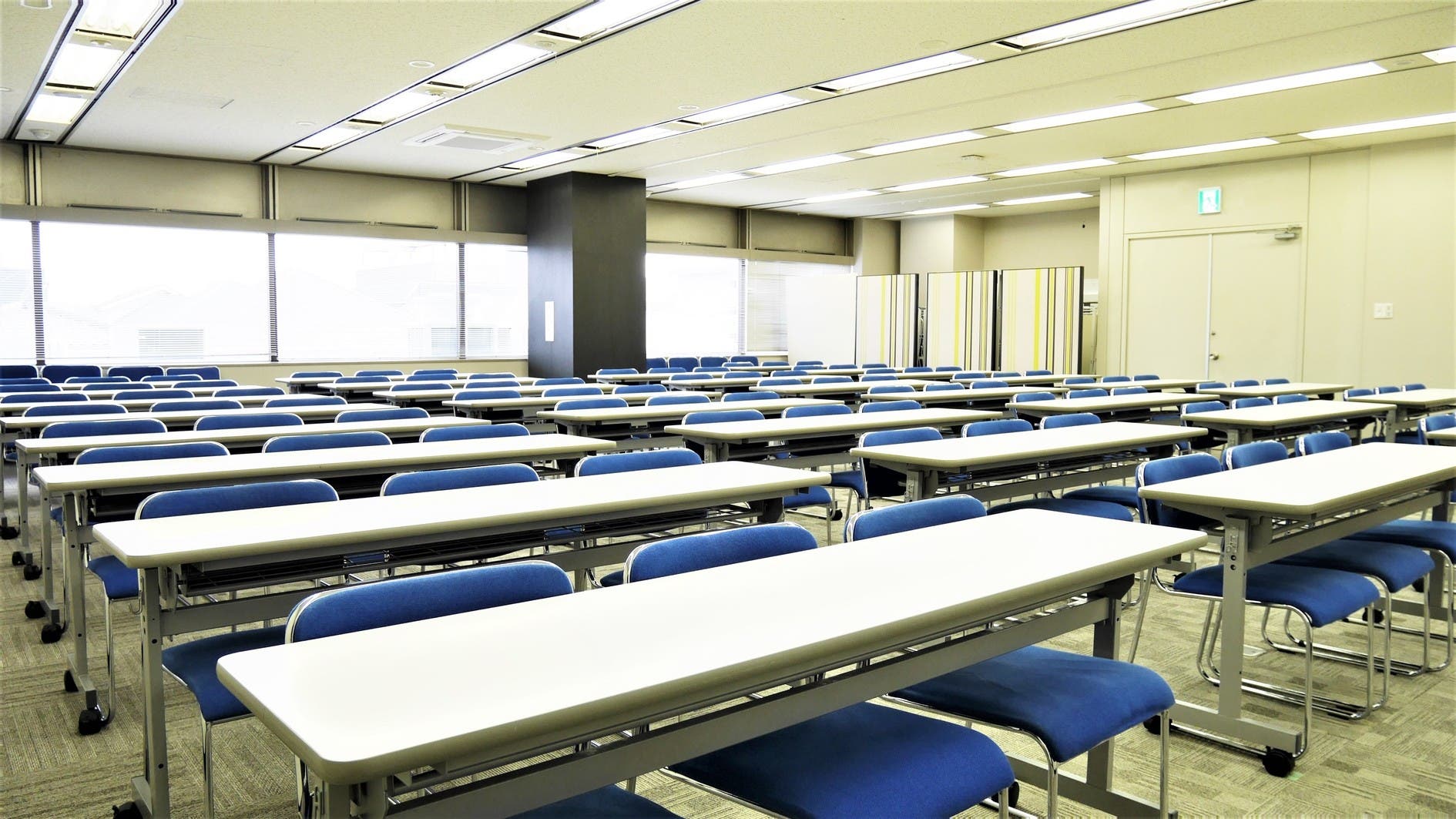 【八王子】レイアウト自由！90名収容の大会議室！の写真6