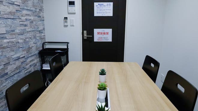 【赤羽駅徒歩圏内!8名利用可!】綺麗な室内!WiFi・プロジェクター・ホワイトボード全て無料!ふれあい貸し会議室 赤羽Bの写真5