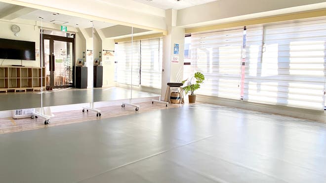 【4F】★駅前・24h利用可★1時間1000円/ダンスができるスタジオ/移動式スポーツ鏡×6/使い途は様々★の写真5