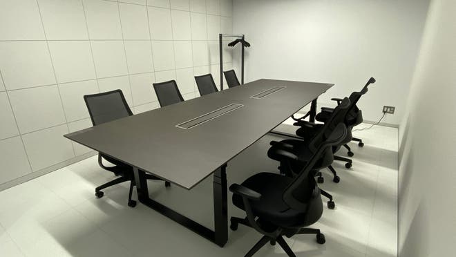 【水戸駅直結徒歩1分】完全個室で安心!会議室②(8名用)✨打合せ/商談/WEB会議/面談/面接/テレワークなど◎の写真1