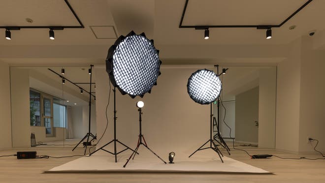 【神田駅徒歩3分】10人で踊れるダンススペース/幅6.5m高さ2.1m鏡/撮影機材多数の写真5