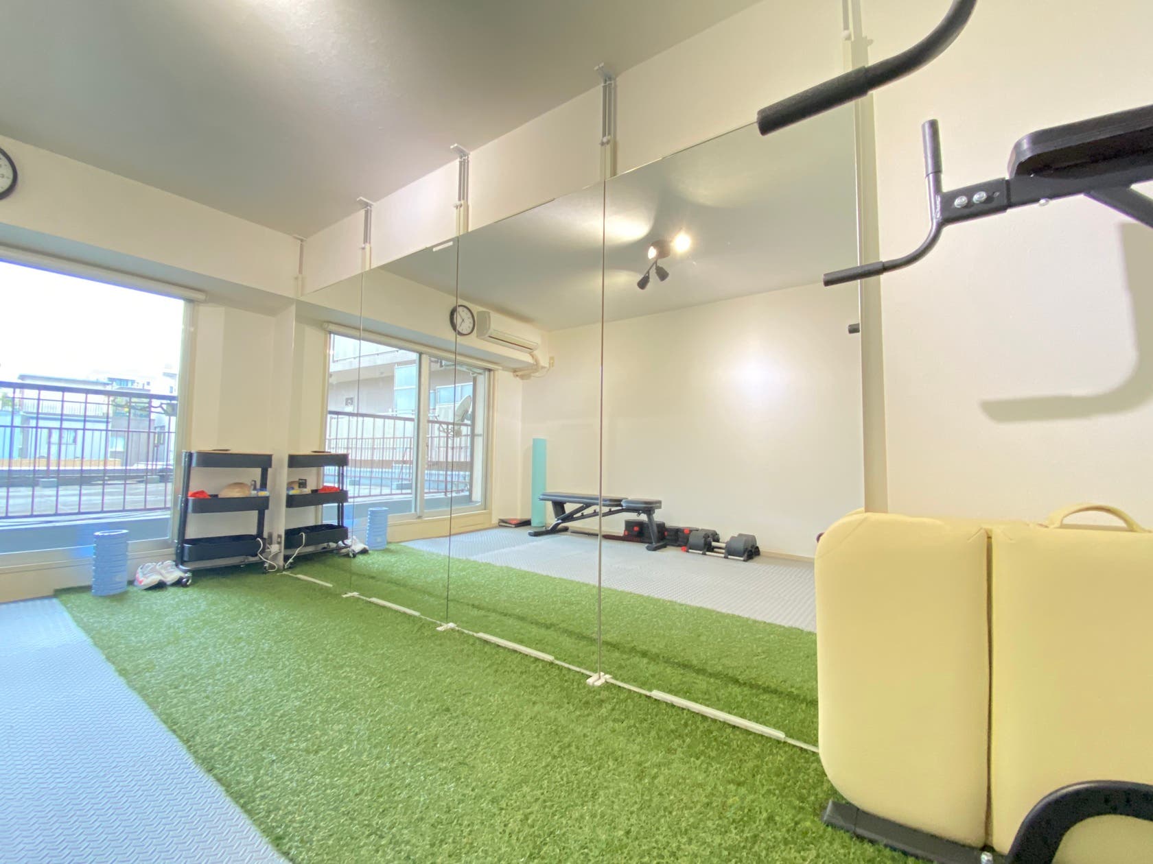 【池尻大橋駅1分】個人レッスンができるレンタルスタジオ｜80センチ幅の鏡４枚設置｜少人数の利用に最適の写真6