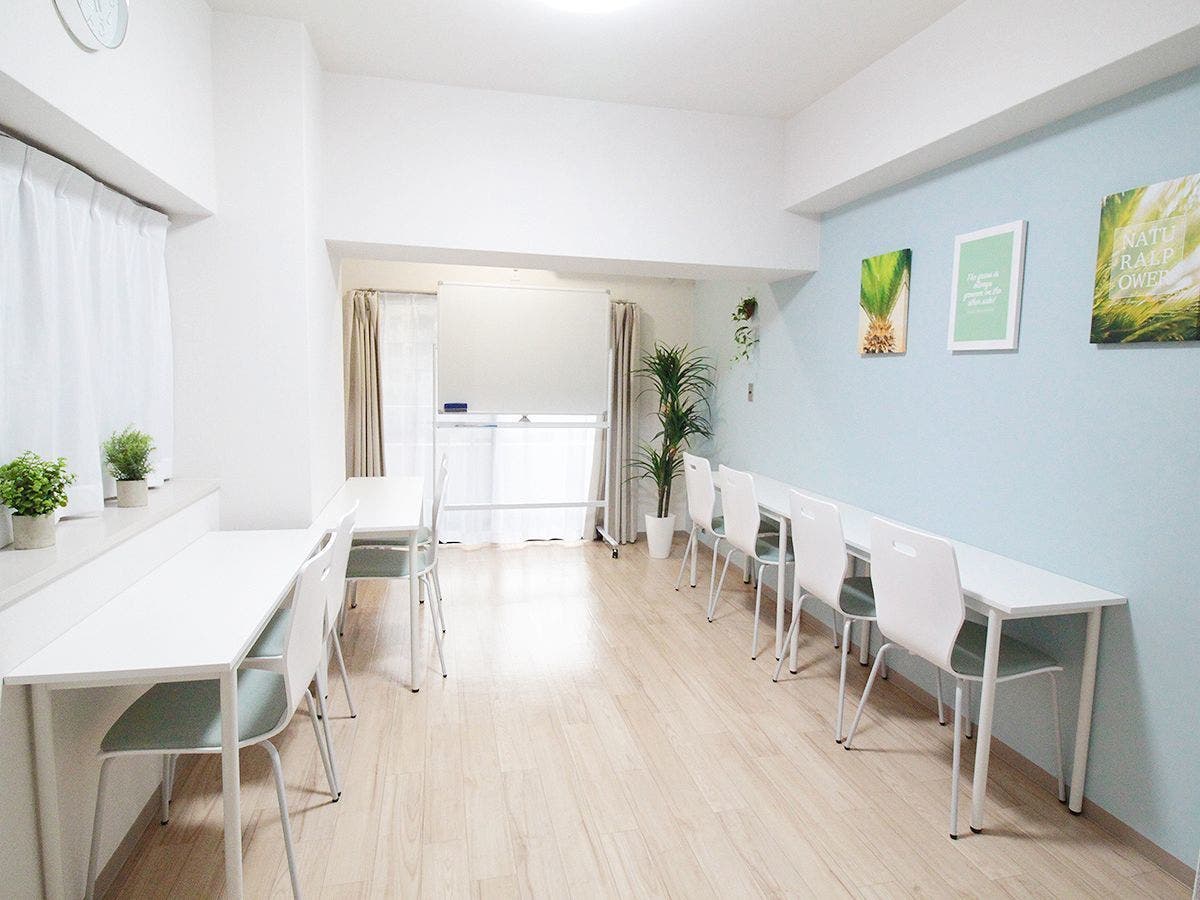 【乃木坂駅1分！12名利用可！】WiFi・プロジェクター・ホワイトボード全て無料！コモンズ会議室 六本木乃木坂東京ミッドタウン前の写真6