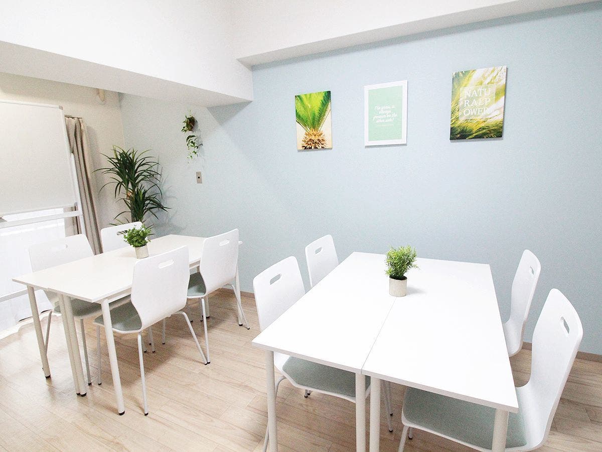 【乃木坂駅1分！12名利用可！】WiFi・プロジェクター・ホワイトボード全て無料！コモンズ会議室 六本木乃木坂東京ミッドタウン前の写真7