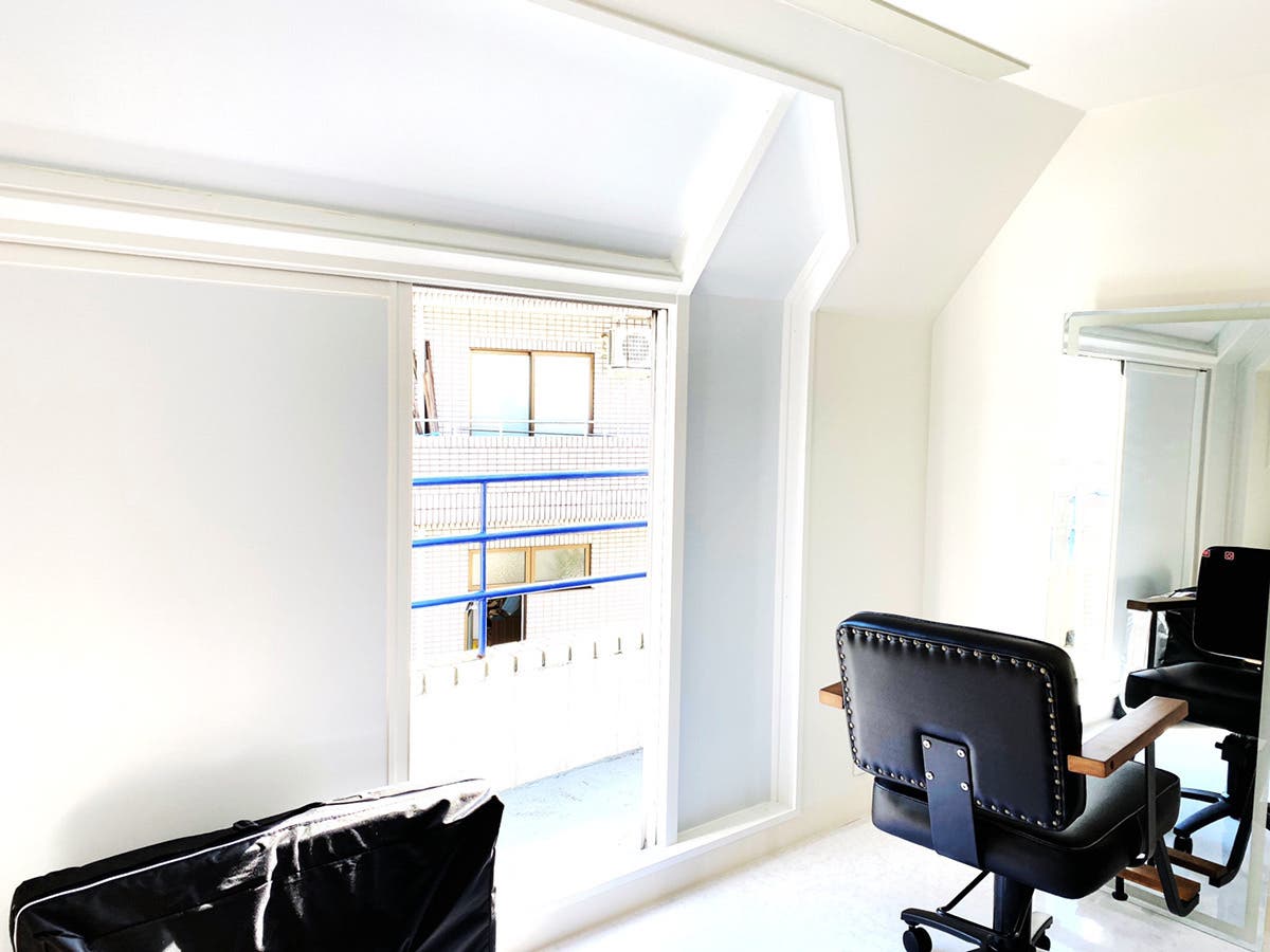 【原宿駅徒歩3分】竹下通り至近！自分だけのヘアメイクサロンを実現！ Youtube撮影OK! ロケ撮影控え室に！面貸しの写真6