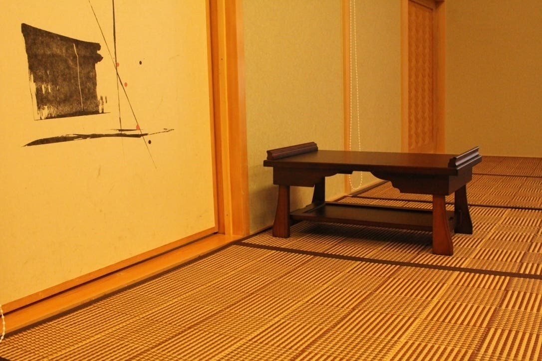 御茶ノ水駅からすぐ！外国の方にも喜ばれる茶室、バーカウンター付き畳敷きの和風空間の写真24