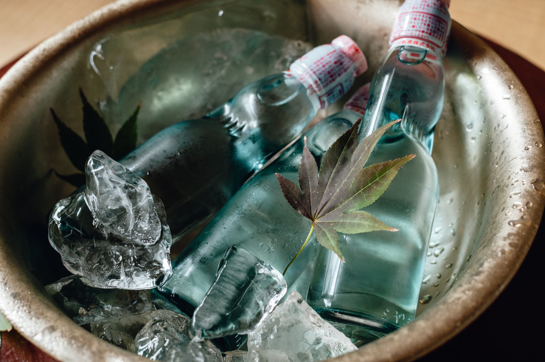 紅葉・こたつ・自然光・ちゃぶ台・浴衣・レンタル着付・自然光・懇親会・生配信・火鉢・ポートレイト・古時計の写真3