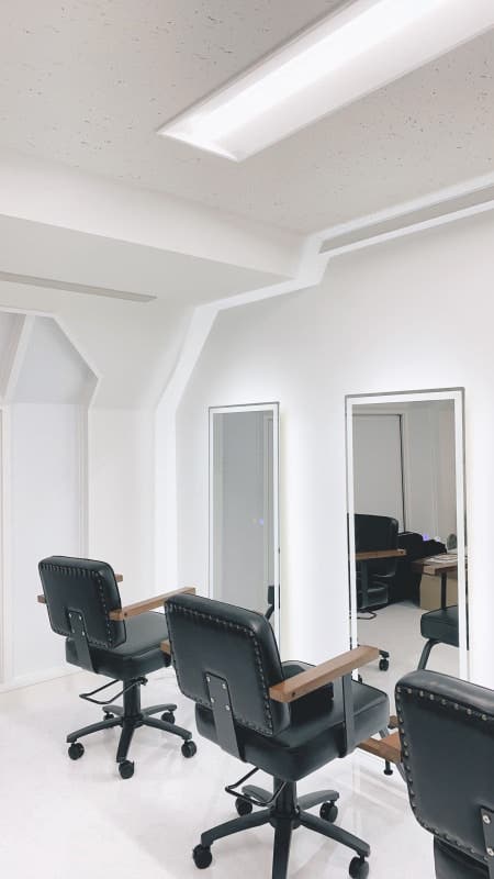 【原宿駅徒歩3分】竹下通り至近！自分だけのヘアメイクサロンを実現！ Youtube撮影OK! ロケ撮影控え室に！面貸しの写真12