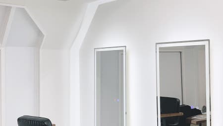 【原宿駅徒歩3分】竹下通り至近!自分だけのヘアメイクサロンを実現! Youtube撮影OK! ロケ撮影控え室に!面貸しの写真12